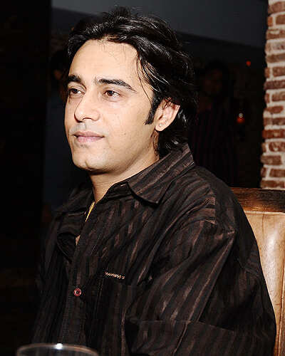 Participants Punit Tayal and Aditya Jassi during Delhi Open Karoke ...