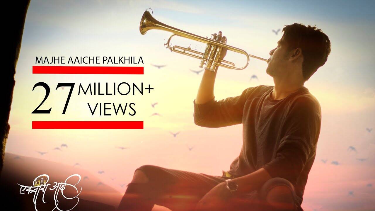 Watch Popular Marathi Song 'Majhe Aaiche Palkhila' Sung By Preet Bandre