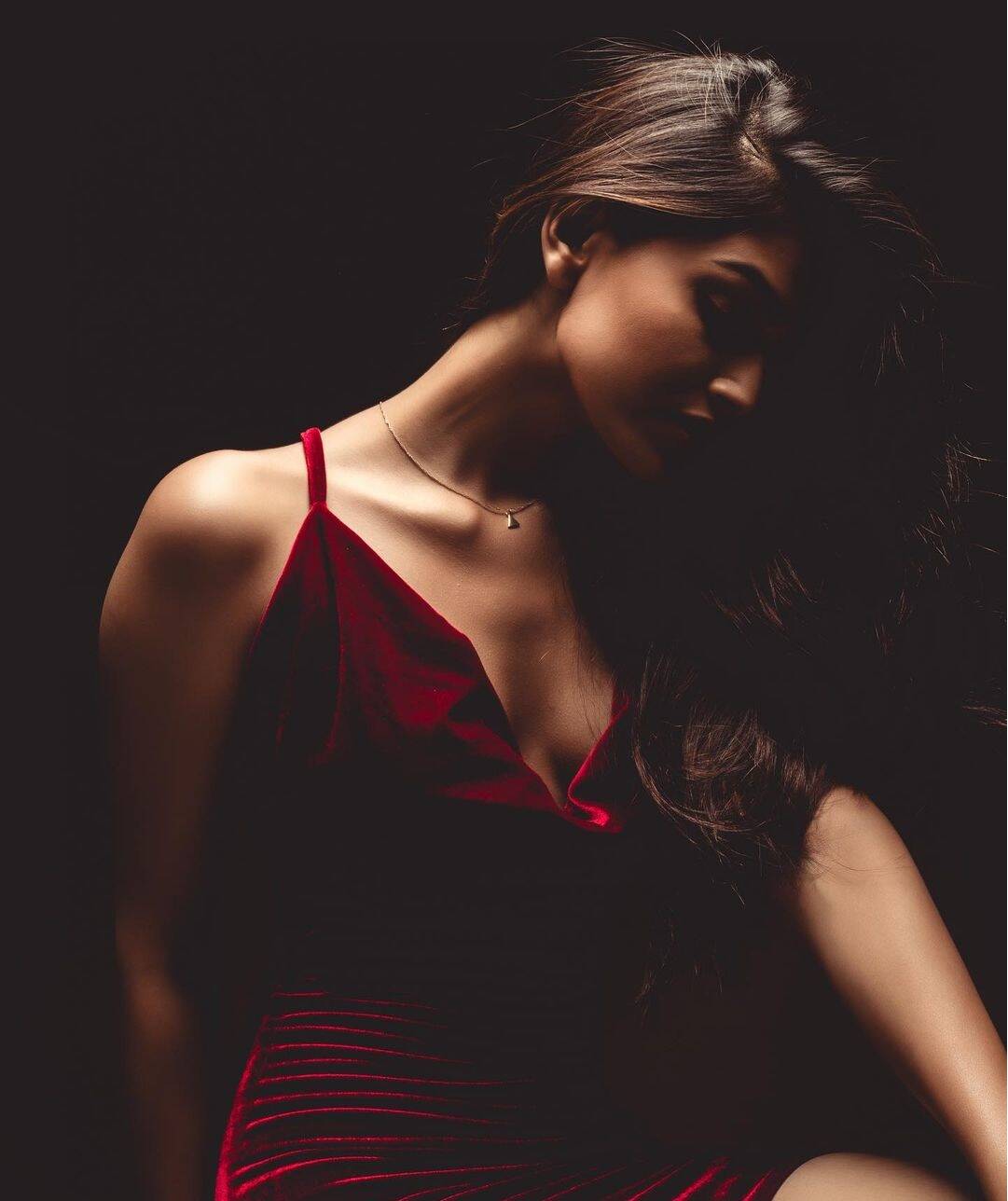 Suman Rao looks stunning in a majestic velvet dress