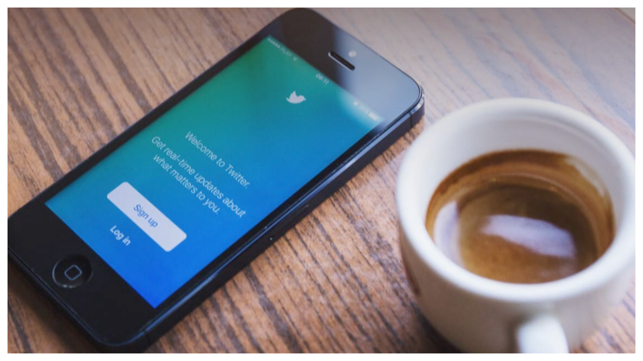 Twitter may soon add support for quick emoji reactions similar to Facebook