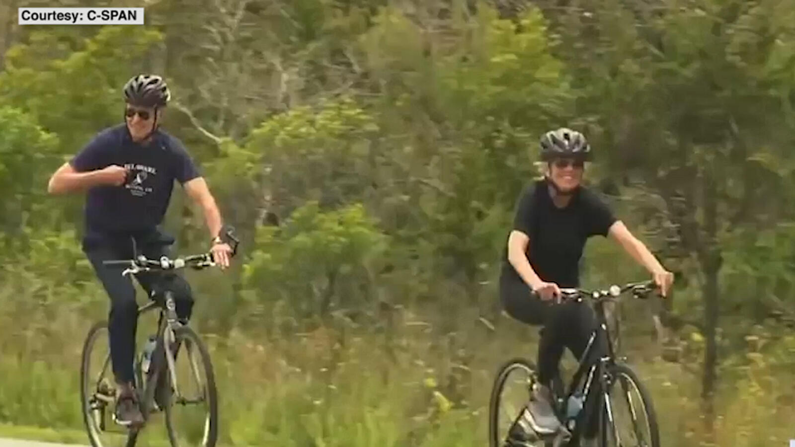 US President: Watch: US President, First Lady enjoy bike ride