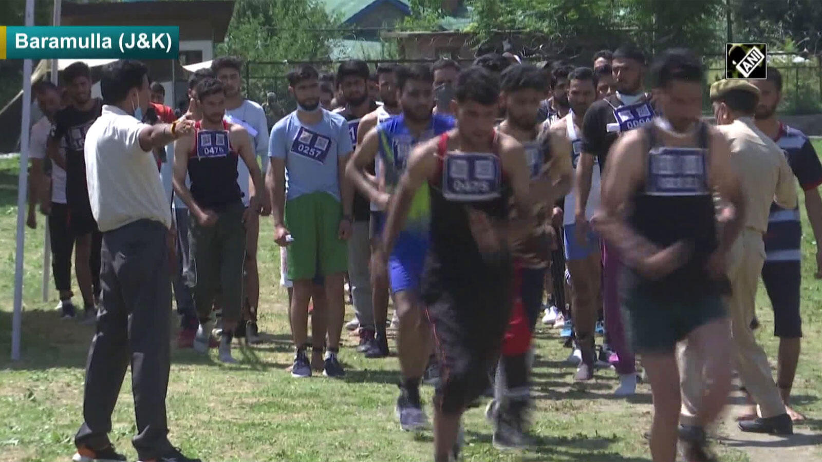 Youth participate in recruitment rally for J&K Police border battalions ...