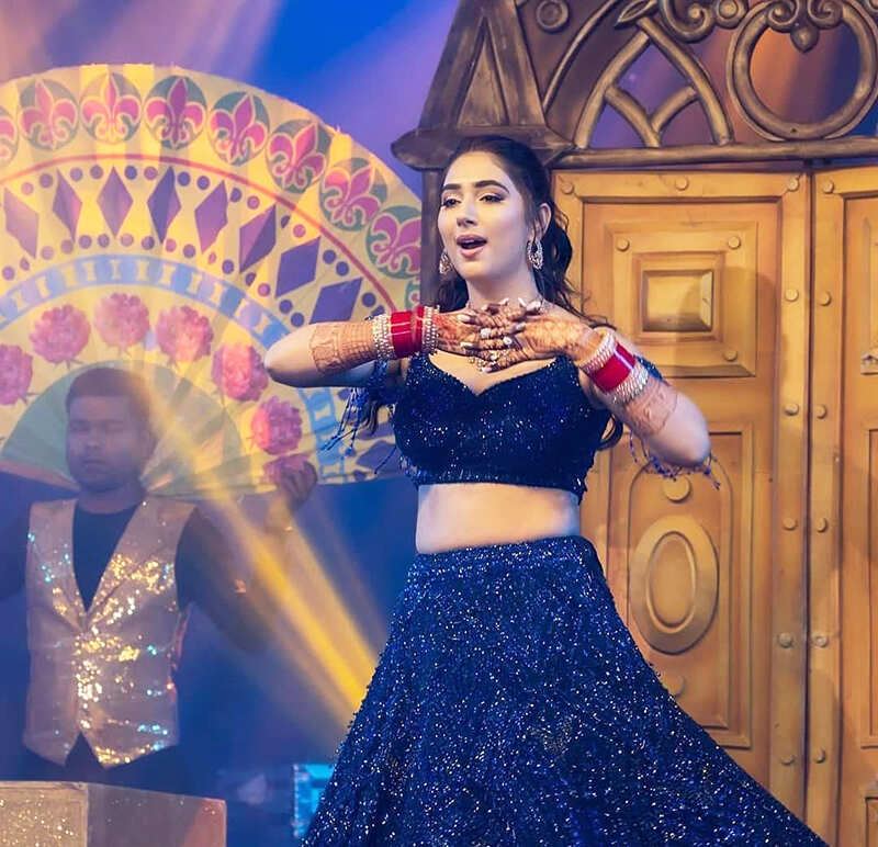 Rahul Vaidya and Disha Parmar burn the dance floor in these unseen ...