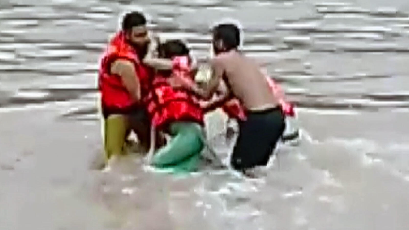 Watch: Minor girl caught in flash flood in Tawi River, rescued by SDRF
