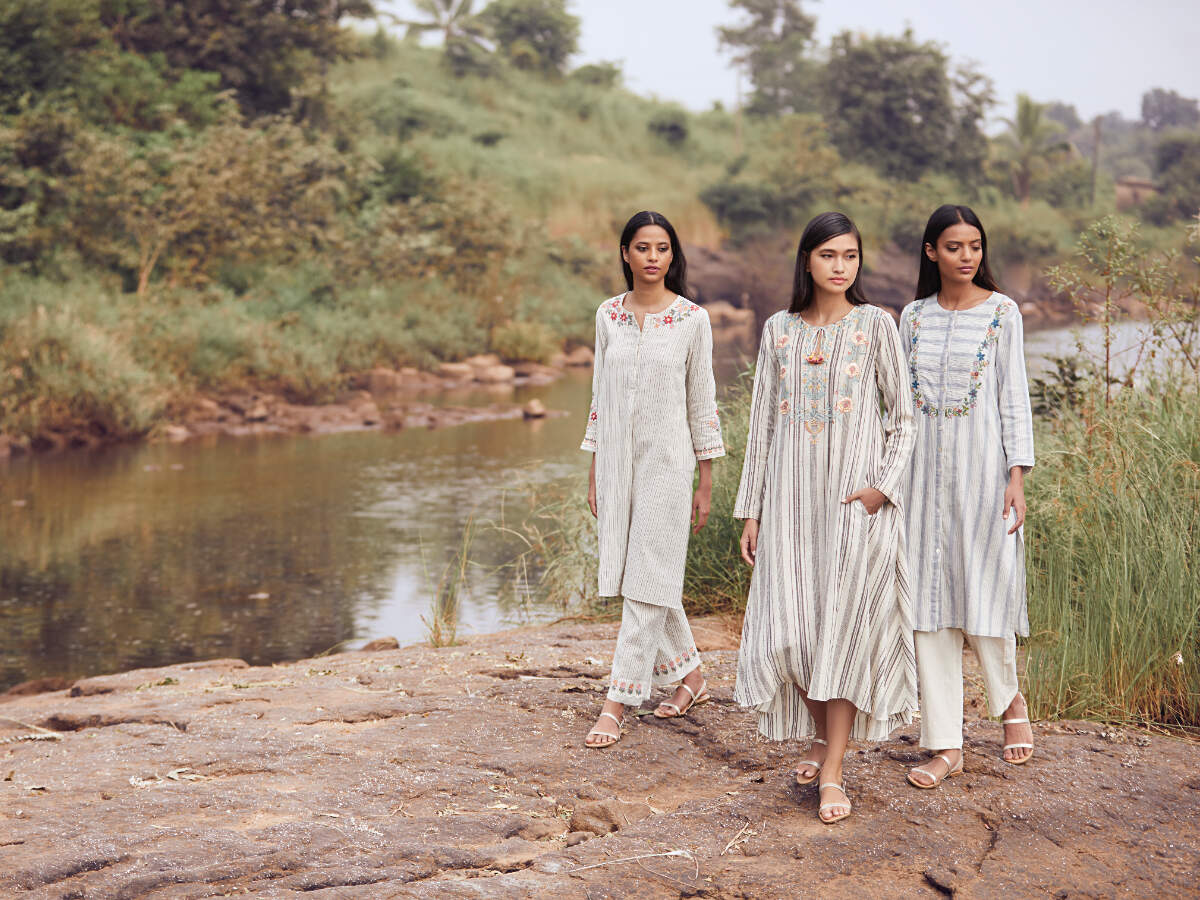 National Handloom Day: Indian designers want to uplift handlooms ...