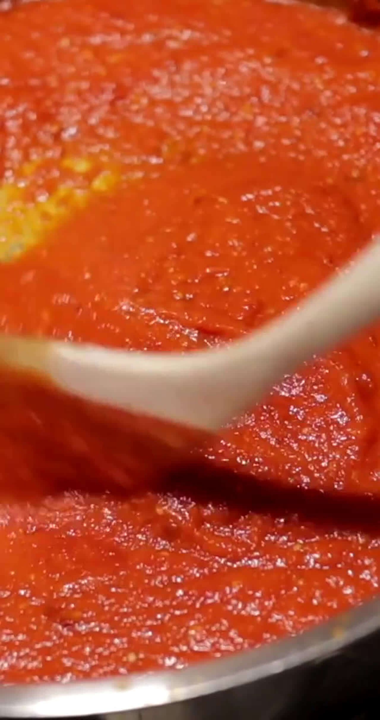 Prepare red sauce - Times Food