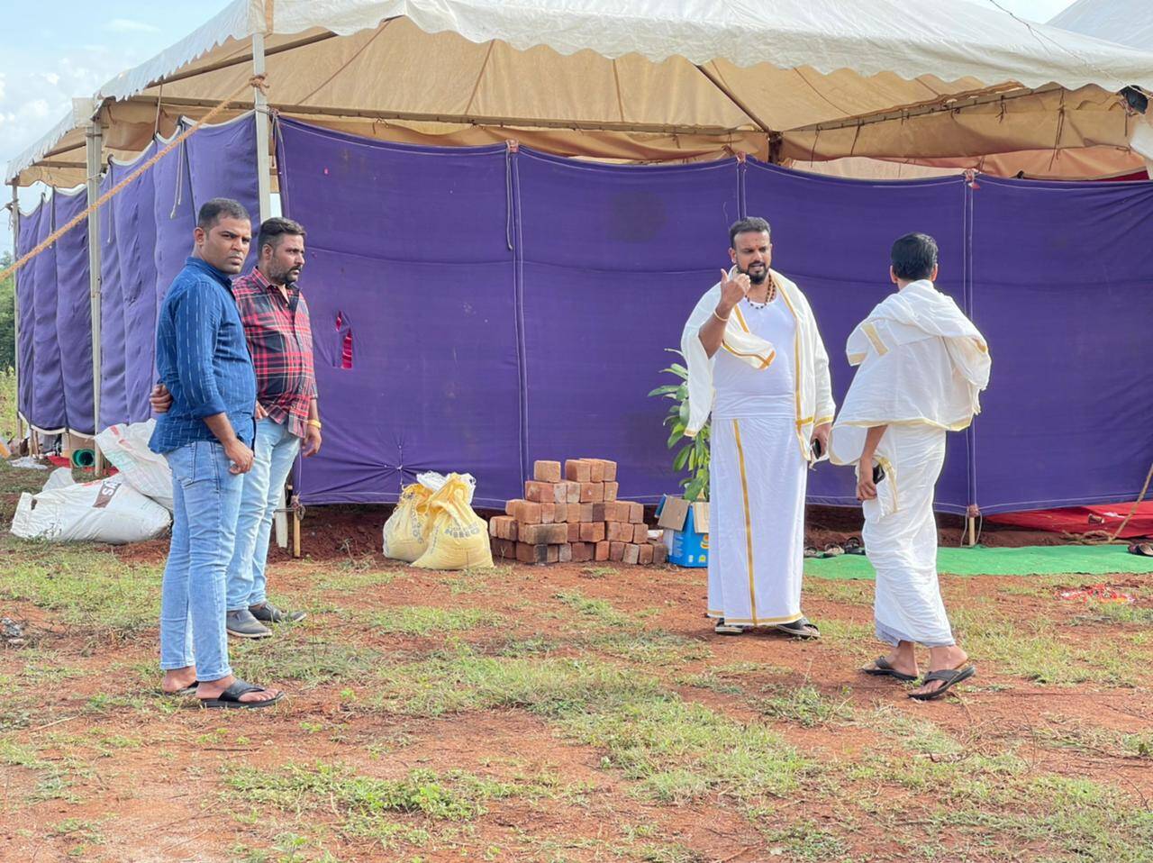 Umapathy Gowda performs bhoomi pooja for his upcoming film city ...