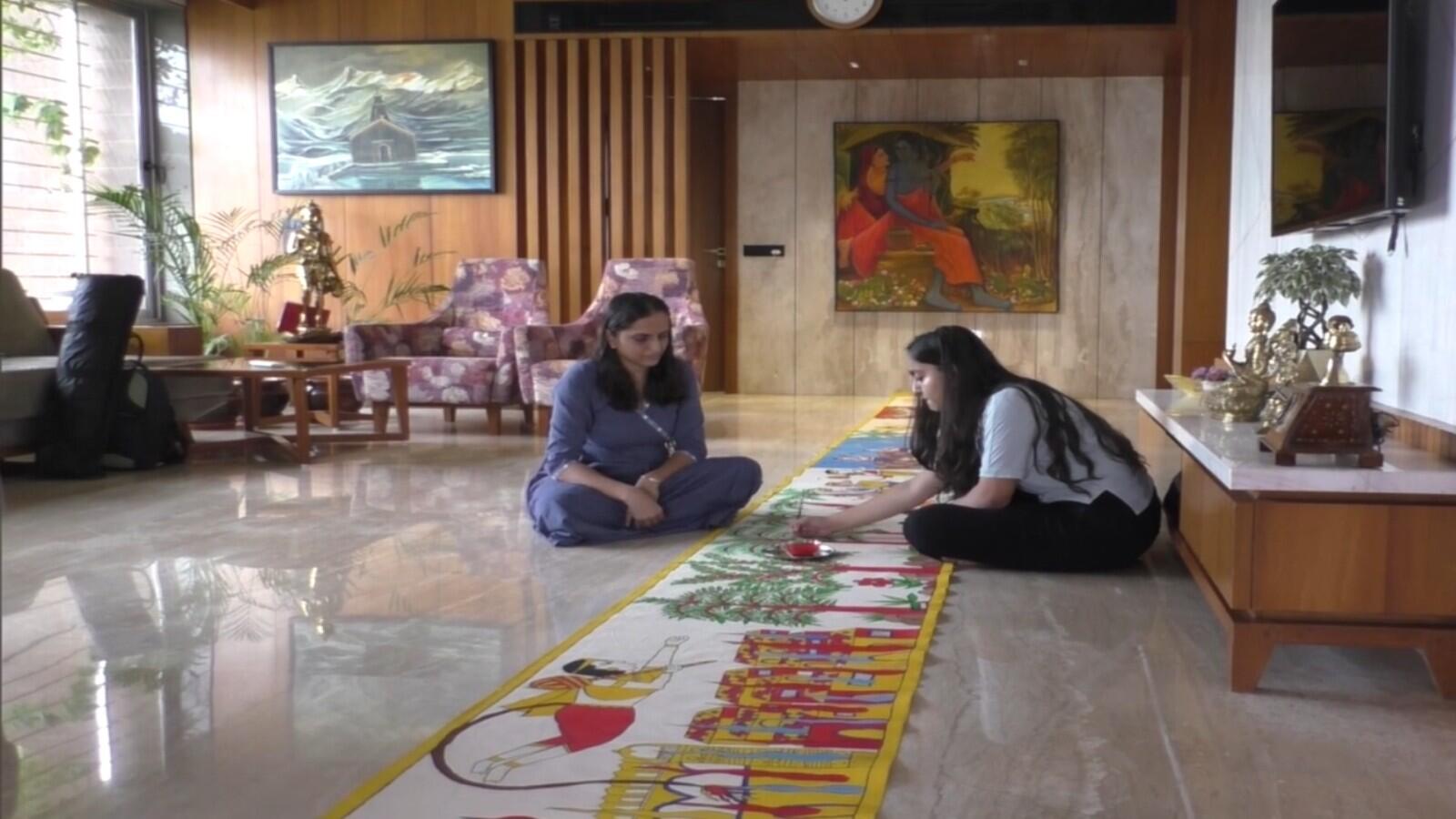 Watch: 17-yr-old Surat girl paints entire ‘Ramayana’ on 101-ft canvas