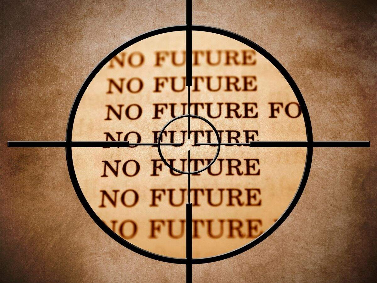 Signs that indicate your guy doesn’t see a future with you