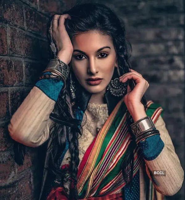 Amyra Dastur turns into a mermaid in her new bikini photo, says 'no ...