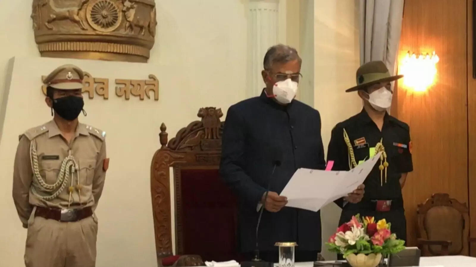 La Ganesan takes oath as Manipur Governor