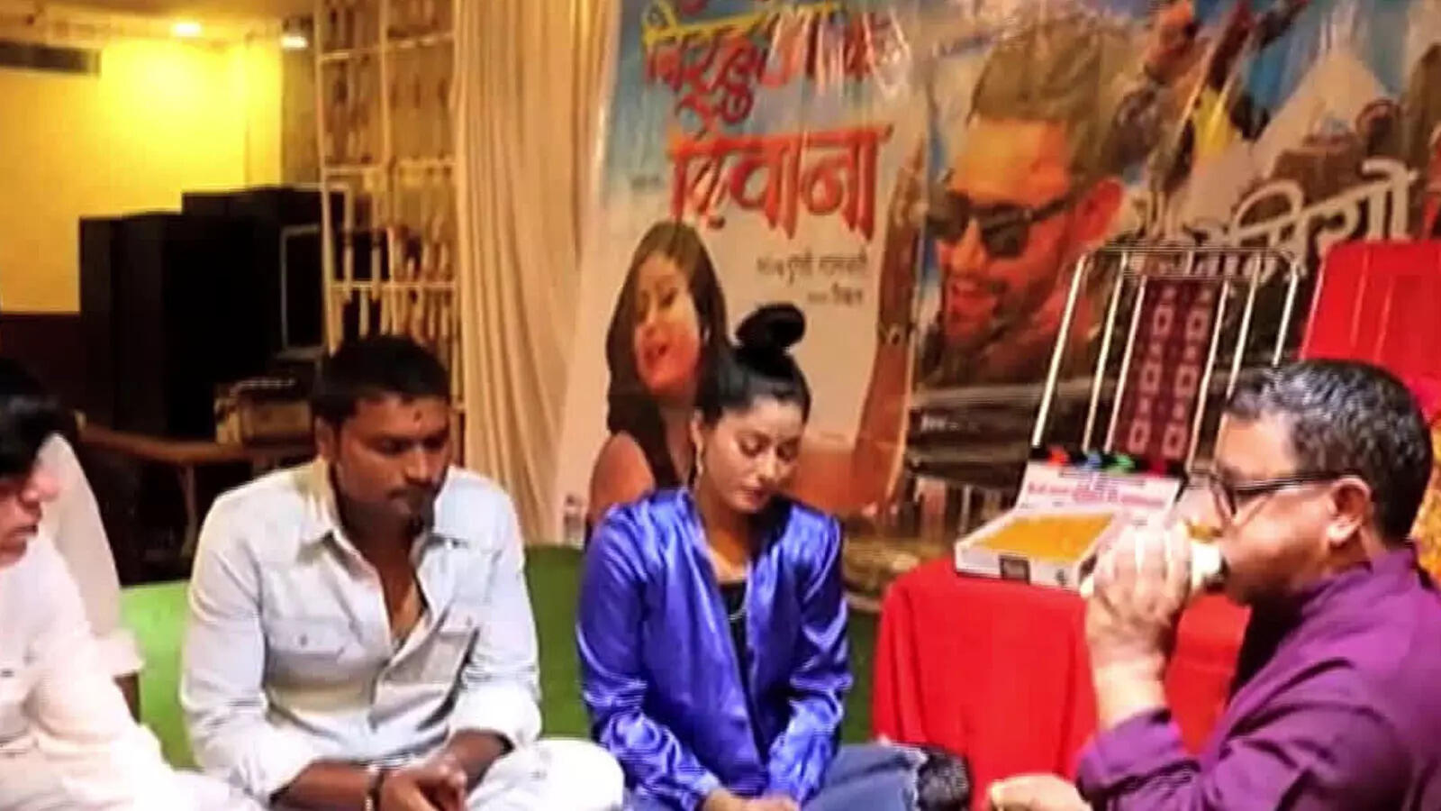 Muhurat of Roopa Mishra and Dinesh Lal Yadav starrer 'Ham Hai Nirahua ...