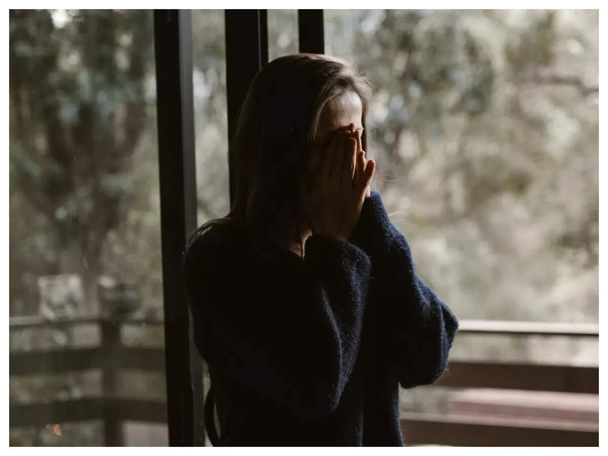 7 ways to move on from a relationship without closure