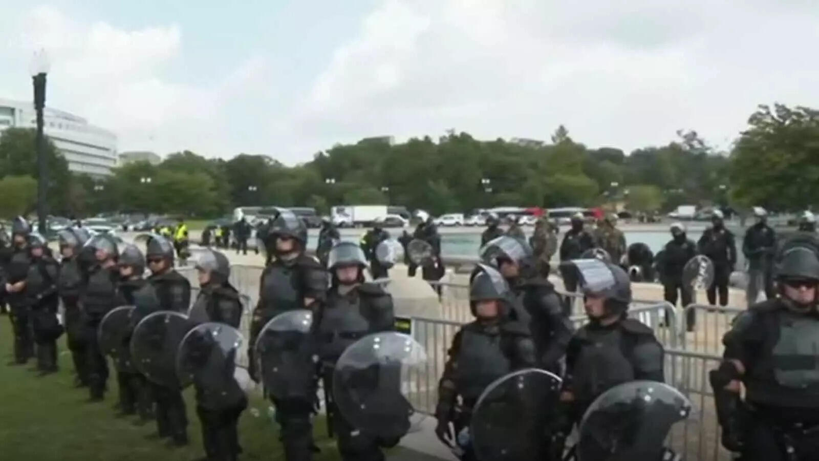 Heavy security at Capitol riot supporters' rally