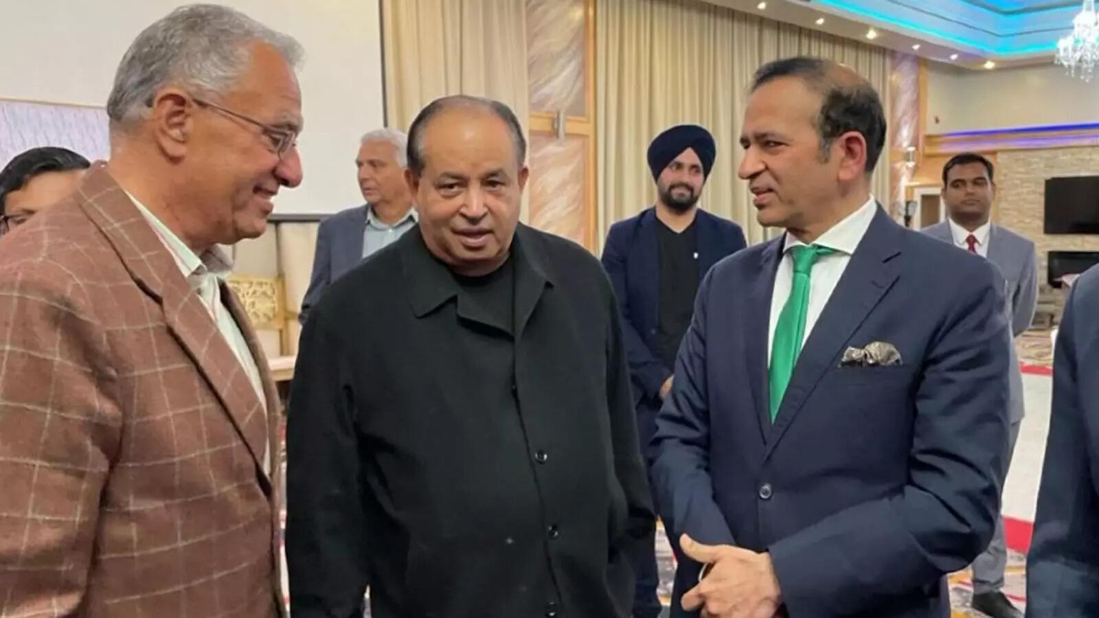 Ambassador Ajay Bisaria meets Indian community in Vancouver