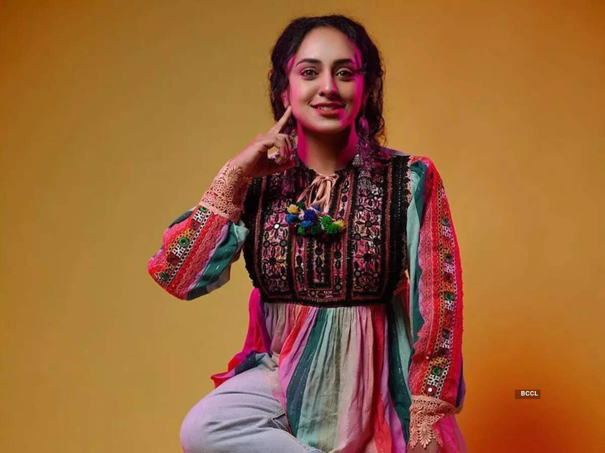 tovino thomas: Pearle Maaney wins laurels for her virtual interview ...