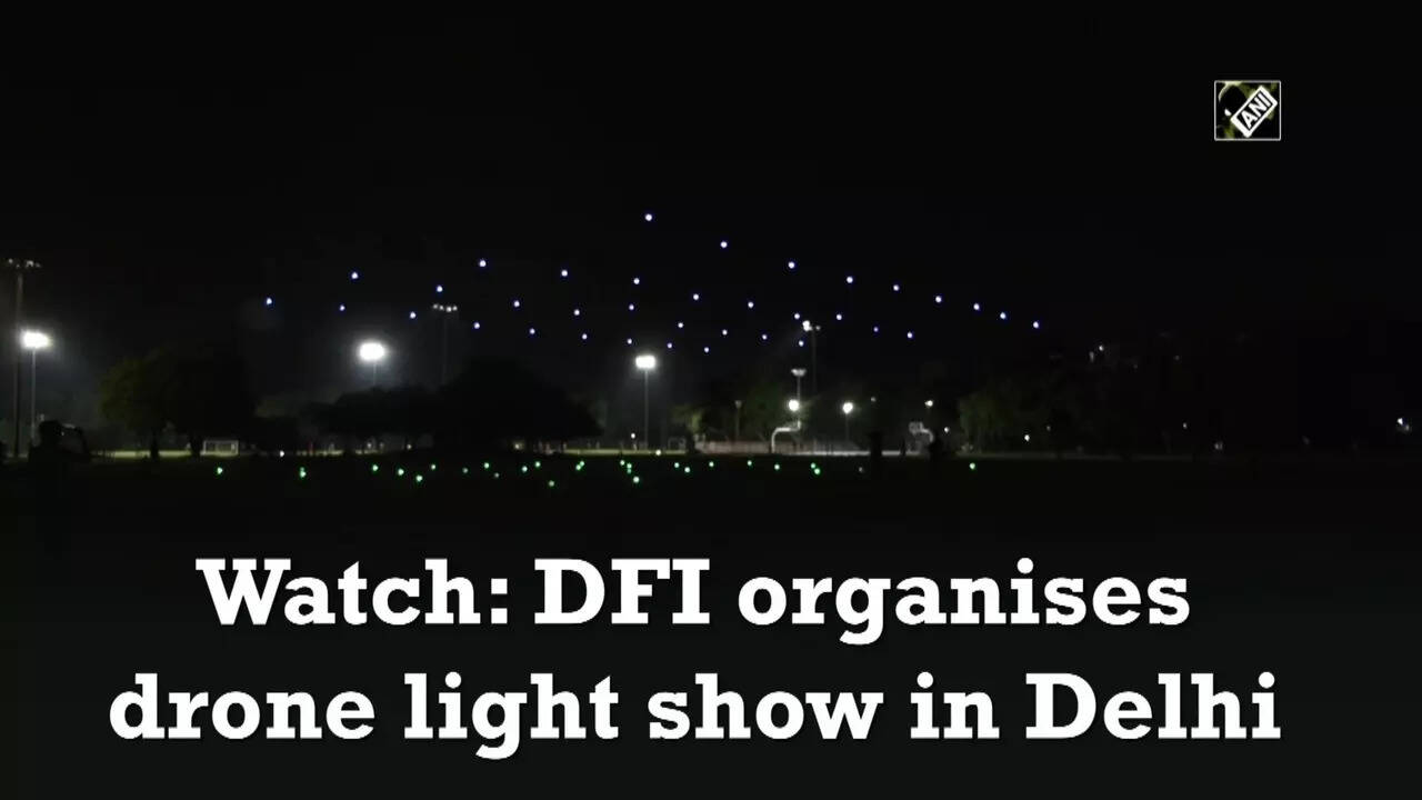 Watch: DFI organises drone light show in Delhi