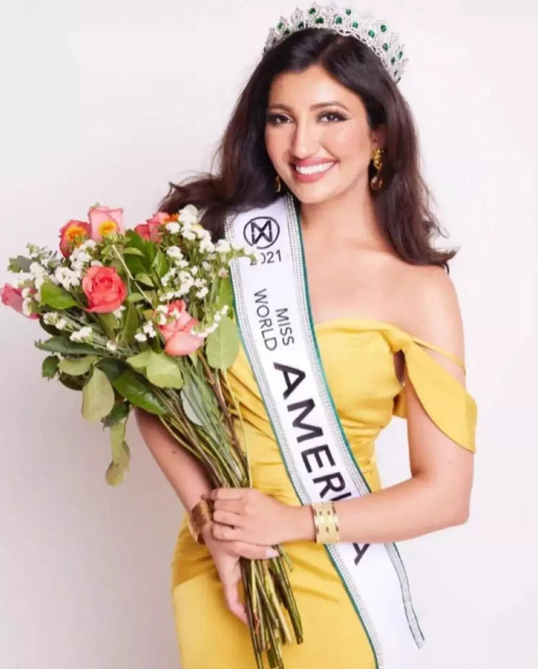 Shree Saini, the first Indian-American to be crowned Miss World America ...