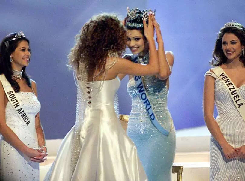 Birthday Special: Throwback to Miss World 1999 Yukta Mookhey's crowning ...