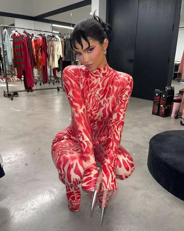 Makeup and skincare mogul Kylie Jenner shakes up the internet with her ...