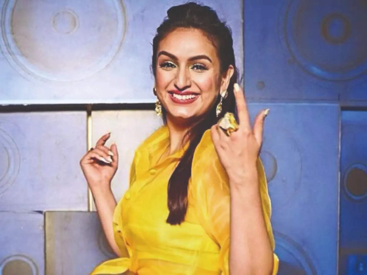 From playing dandiya all night long to performing with OG Falguni ...