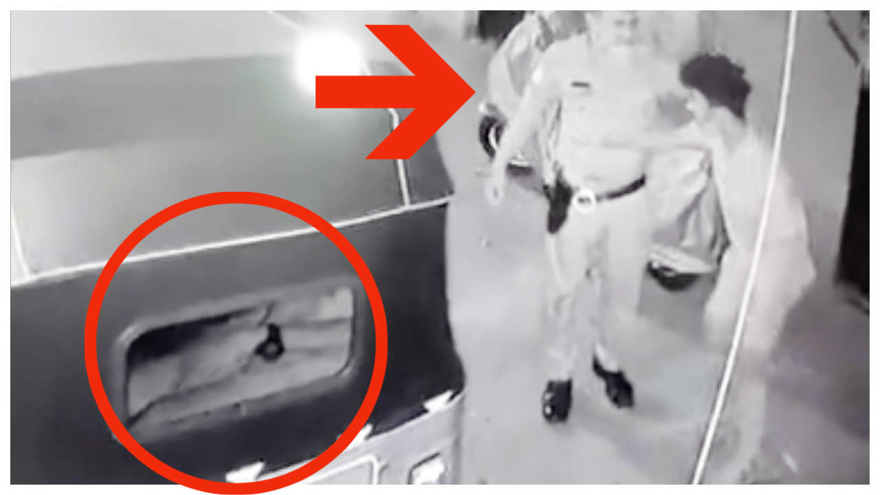 Stealth: Guy hides from cops in plain-sight!