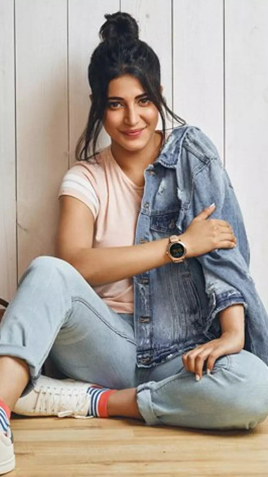 Shruti Hassan Jeans