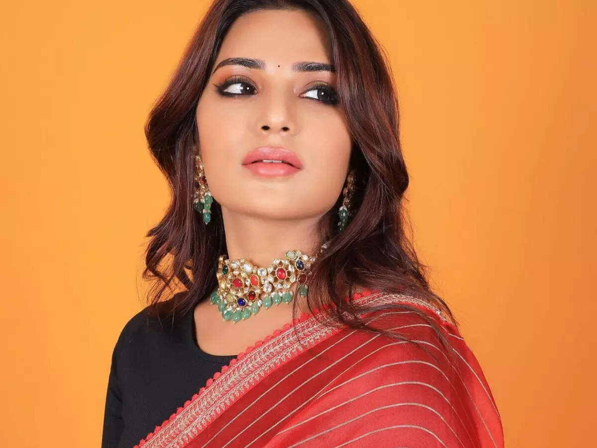 Flaunt sari with a modern twist this Diwali - Times of India
