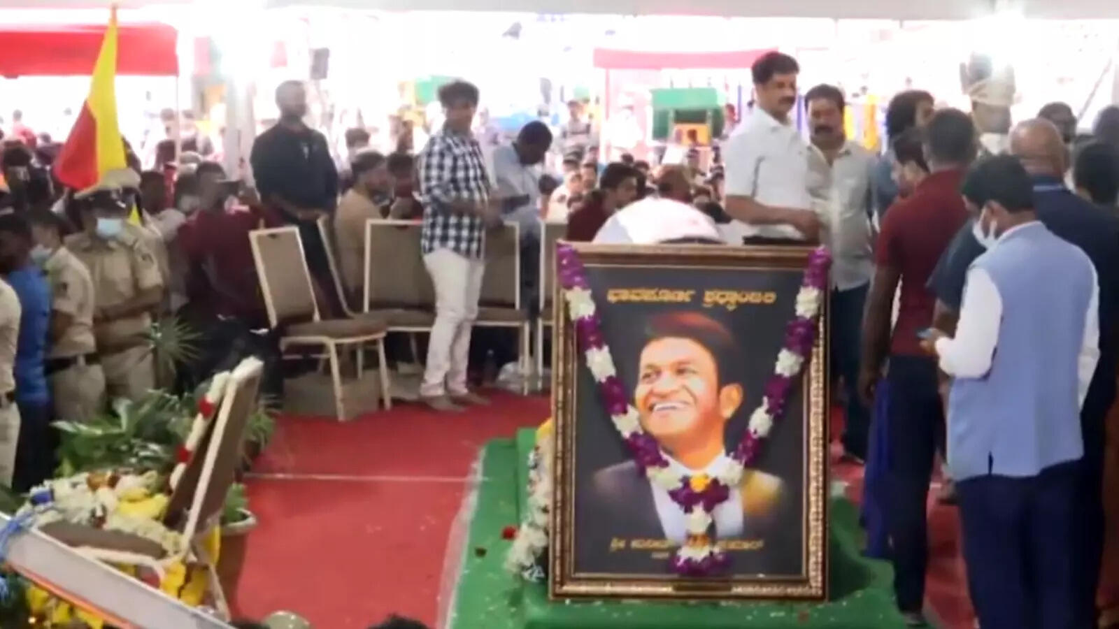 Thousands of fans bid emotional farewell to superstar Puneeth Rajkumar