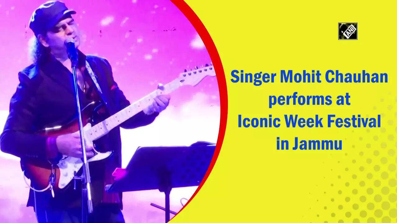 Singer Mohit Chauhan performs at Iconic Week Festival in Jammu