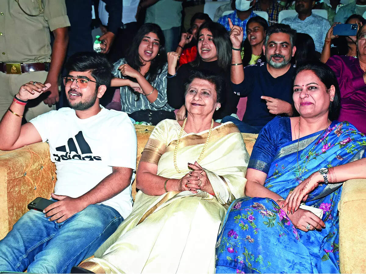 Badshah brings the house down in Lucknow | Events Movie News - Times of ...