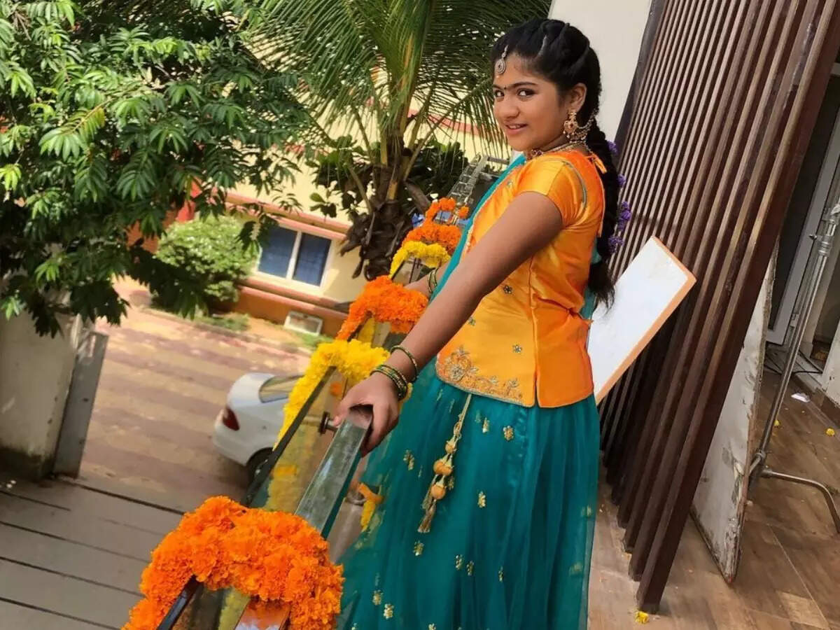 monitha: Karthika Deepam preview: Monitha to reveal Karthik's secret to ...