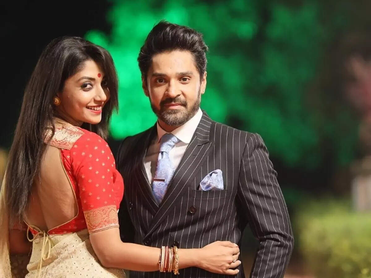 Gourab Chatterjee-Devlina Kumar set major couple goals; here are some ...