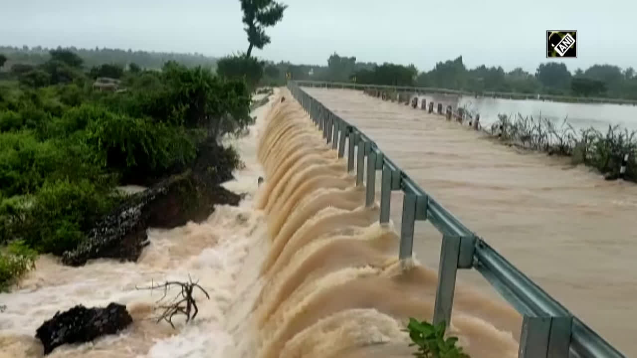 Bhairasagara Lake overflows in Chikkaballapur