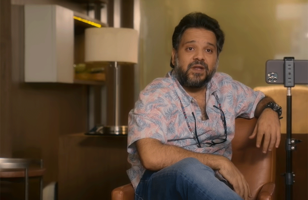 Decoupled Season 1 Review: Decoupled is a funny yet relatable take on ...