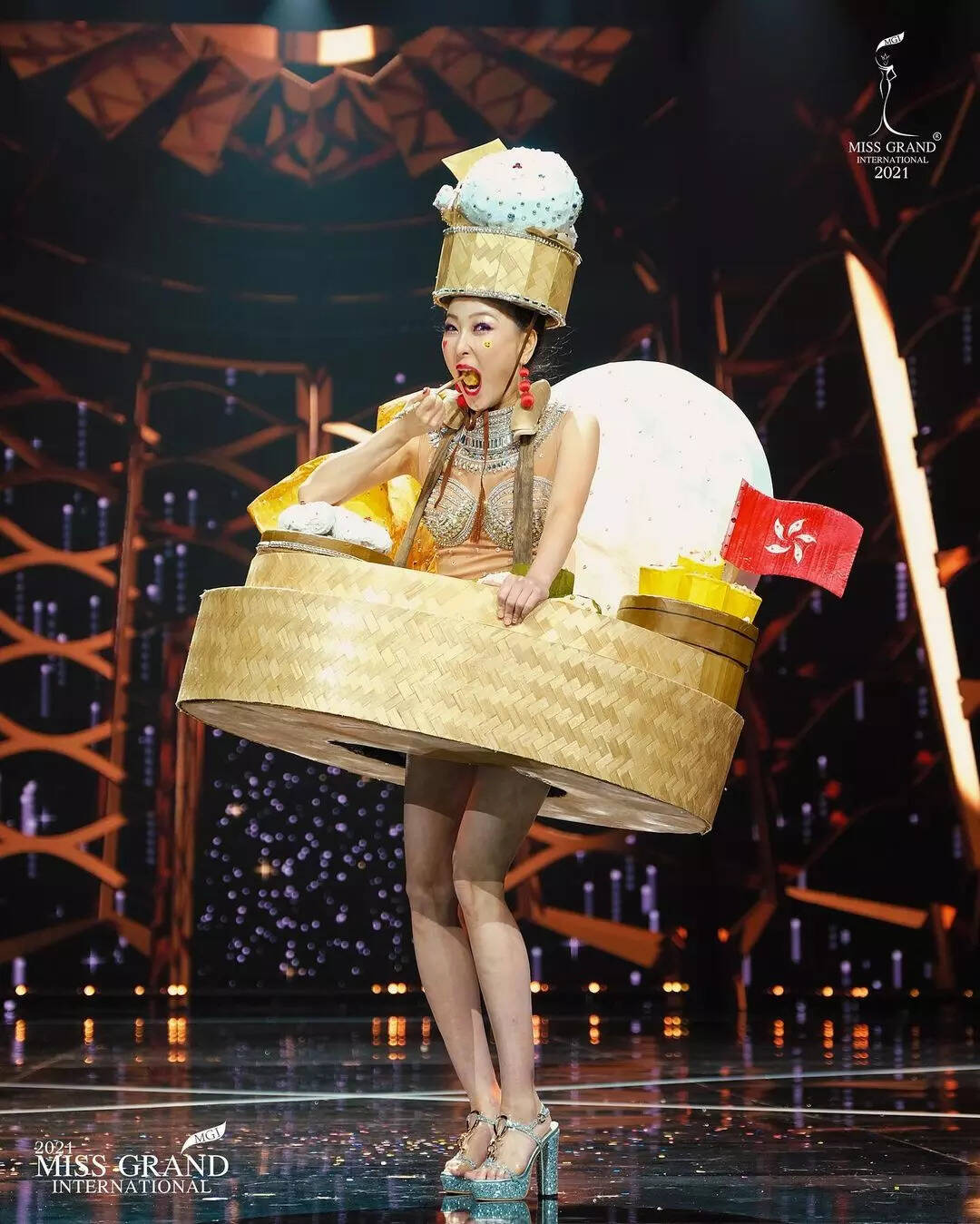 Take a peek at the exquisite national costumes worn by beauty queens at ...