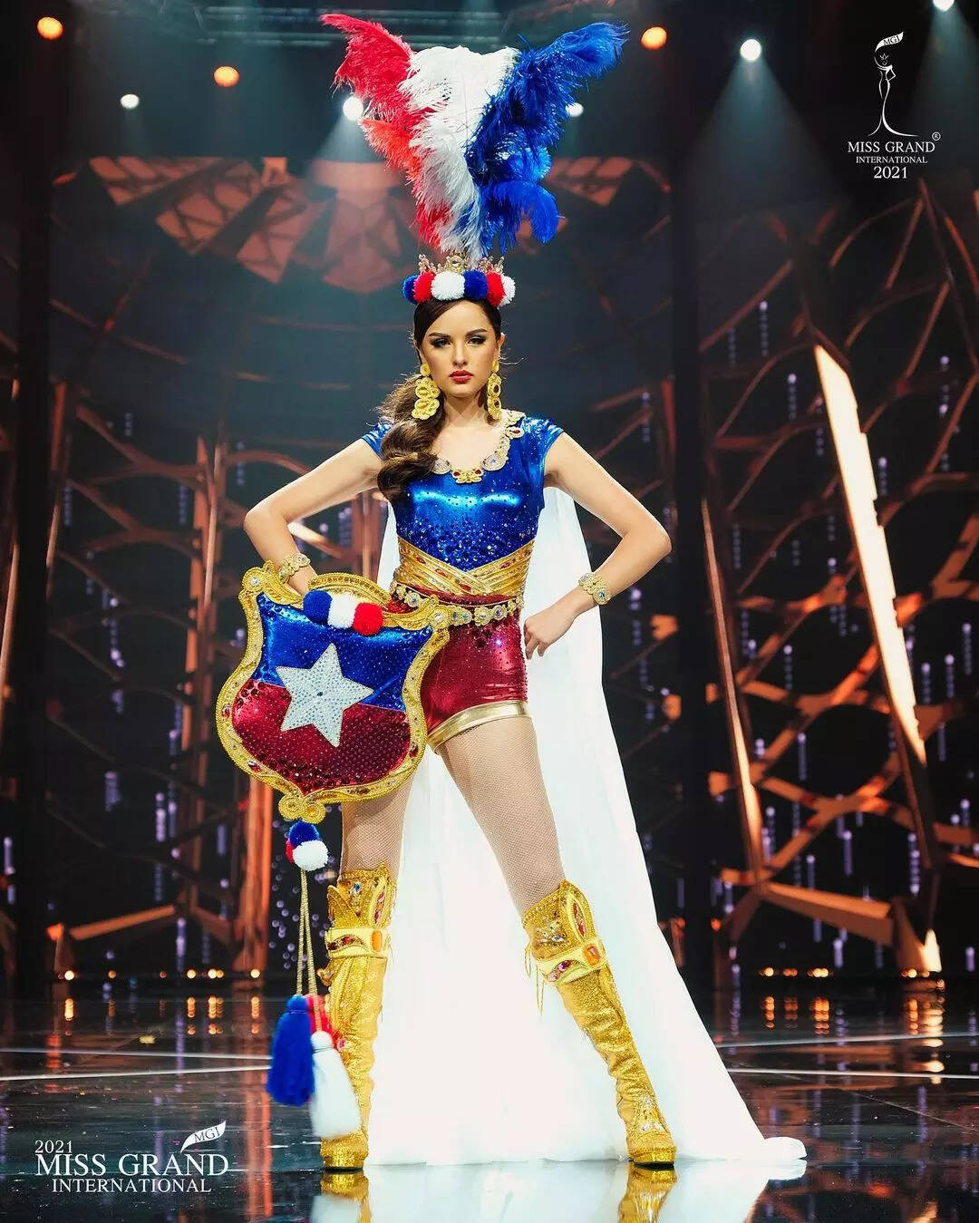 Take a peek at the exquisite national costumes worn by beauty queens at ...
