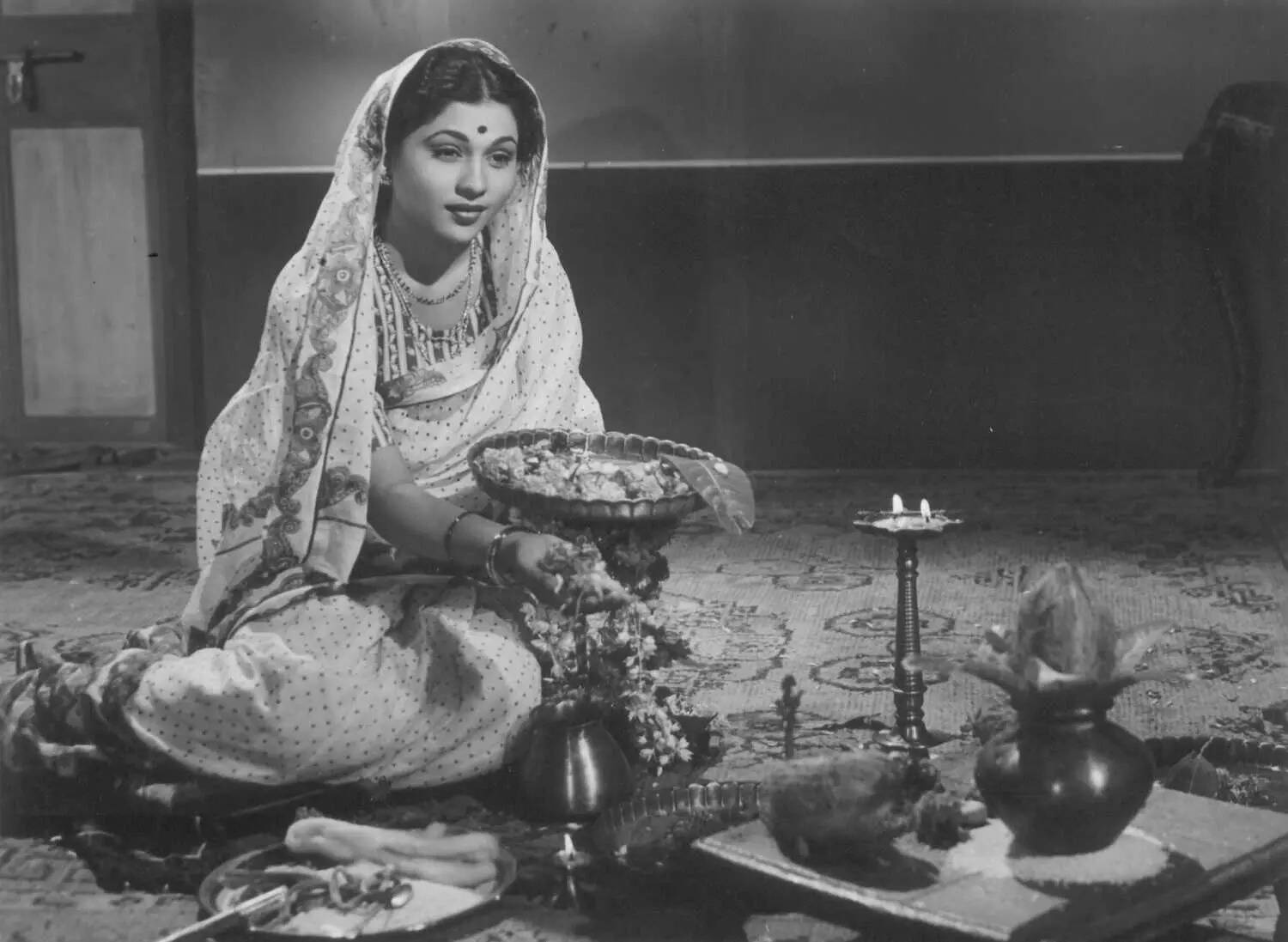 #GoldenFrames: Nirupa Roy, the most loved mother of Indian Cinema- The ...