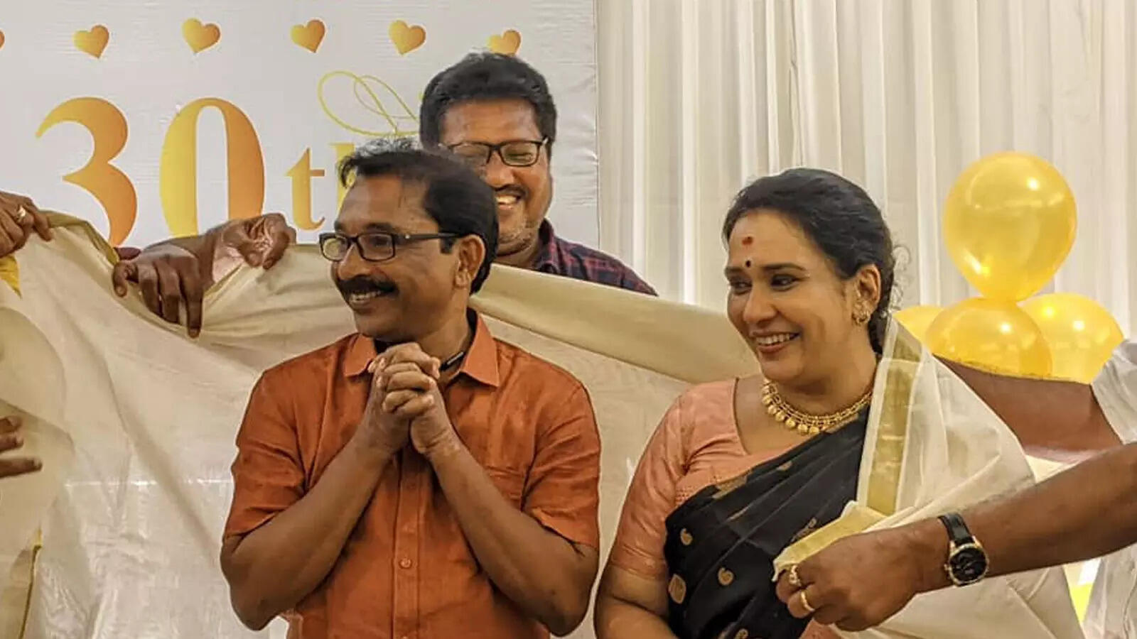 Maala Parvathi celebrates 30 years of togetherness with husband