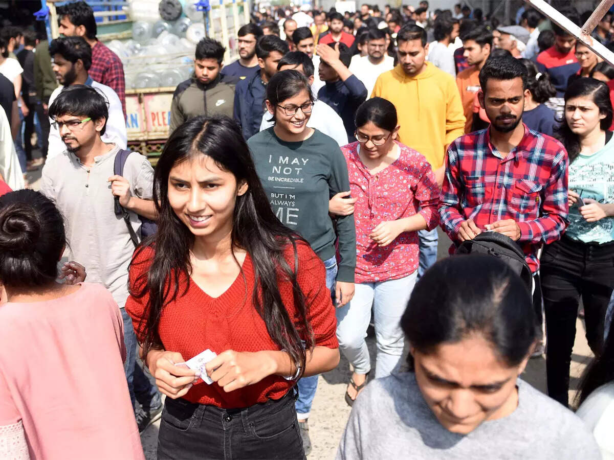 How do students cope with ragging at colleges