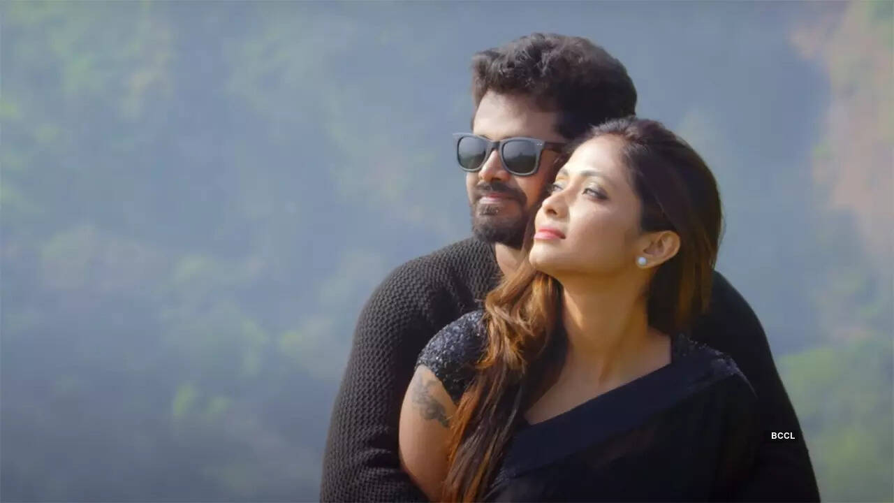 Varisi Movie: Showtimes, Review, Songs, Trailer, Posters, News & Videos ...