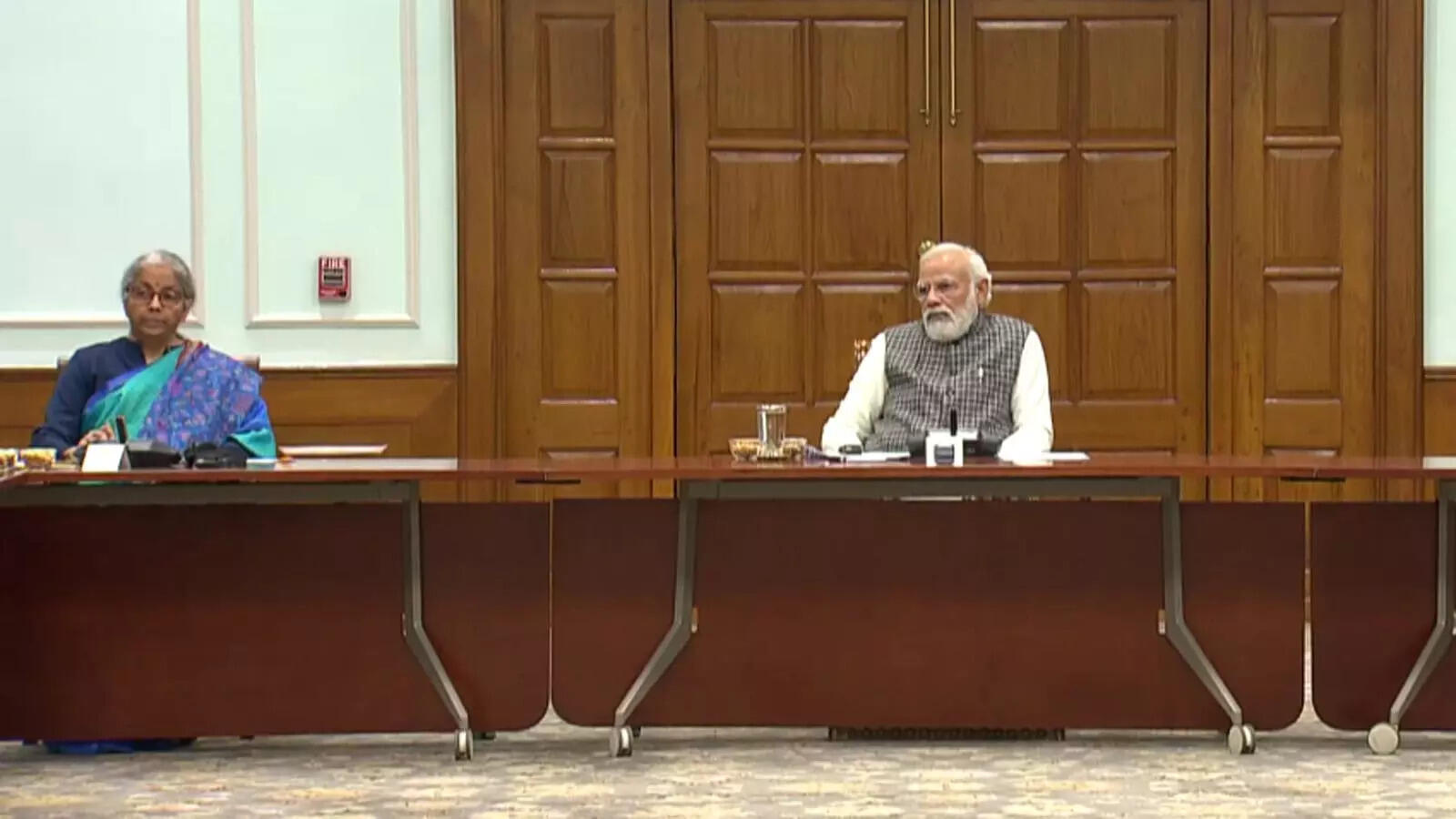PM Modi interacts with leading private equity, venture capital players