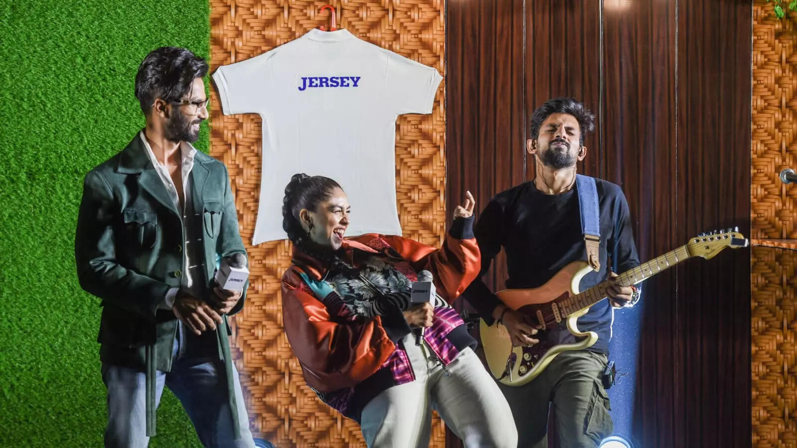 Shahid Kapoor and Mrunal Thakur attend a promotional event for their ...