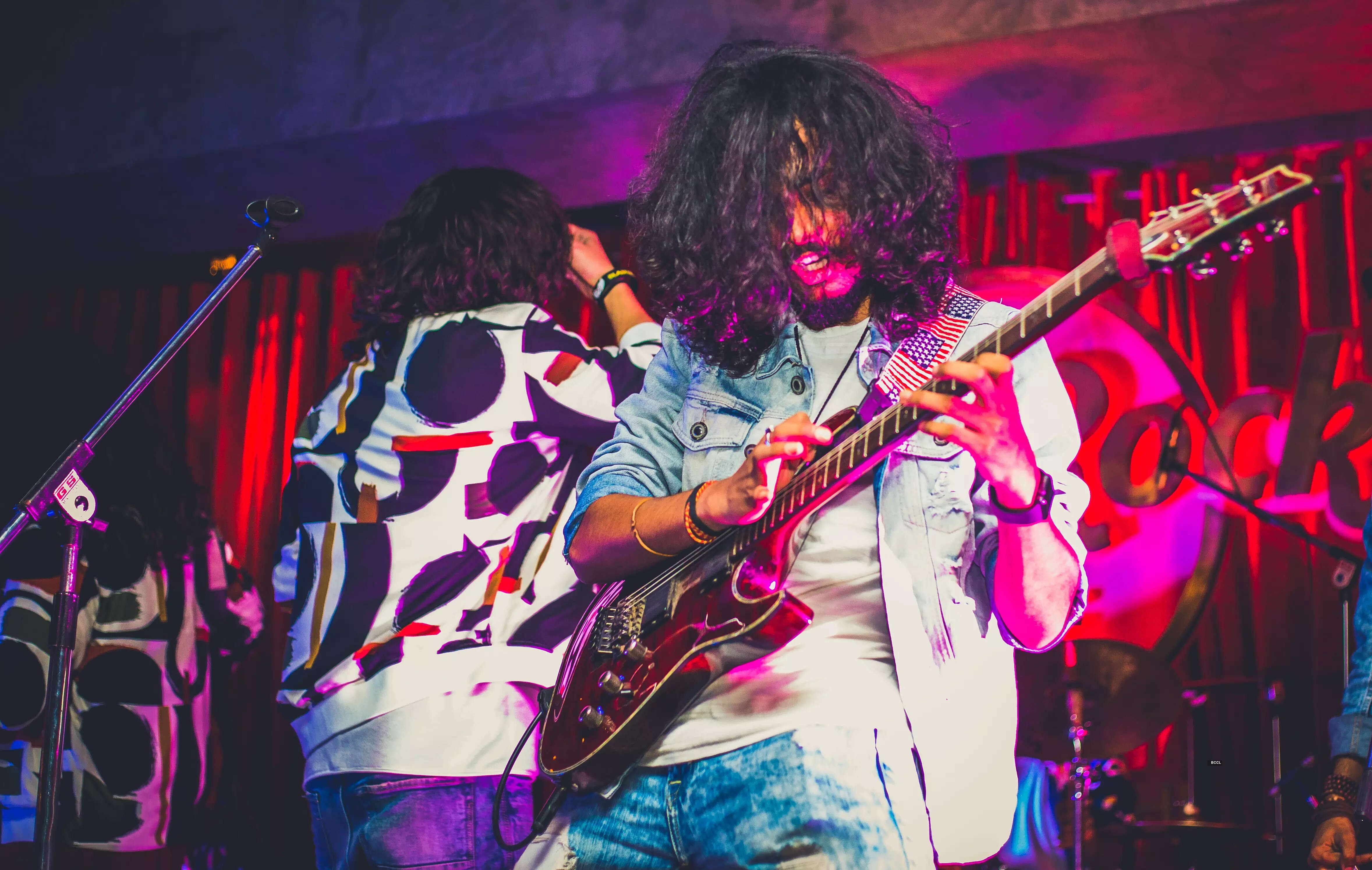 Pictures of guitarist Virender Kumar who got famous with his solo album ...