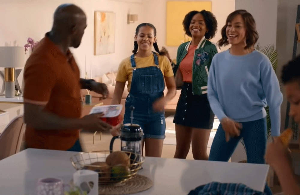 Stay Close Web Series: Review, Trailer, Star Cast, Songs, Actress Name ...