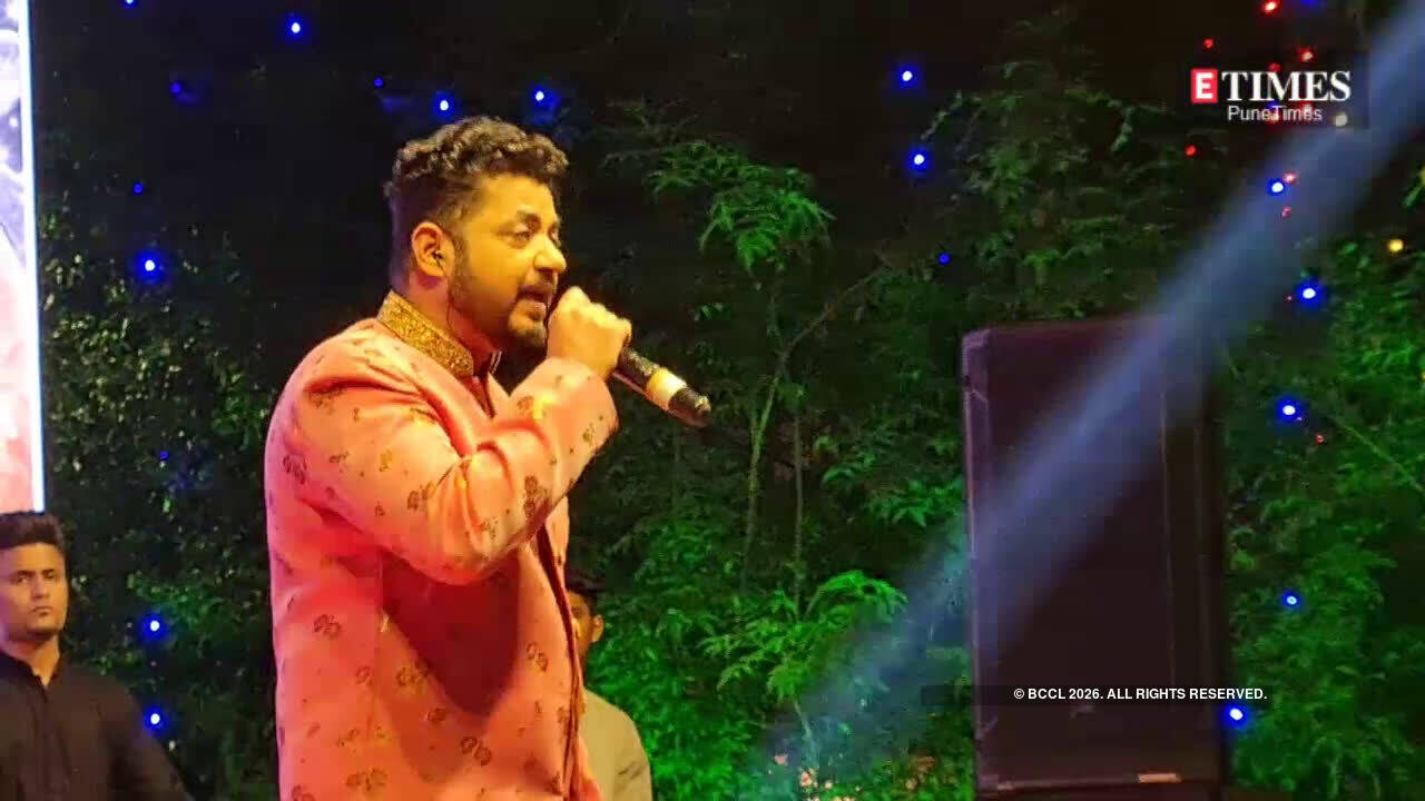 Swapnil Bandodkar mesmerized Pune audience with 'Mala ved lagale premache'