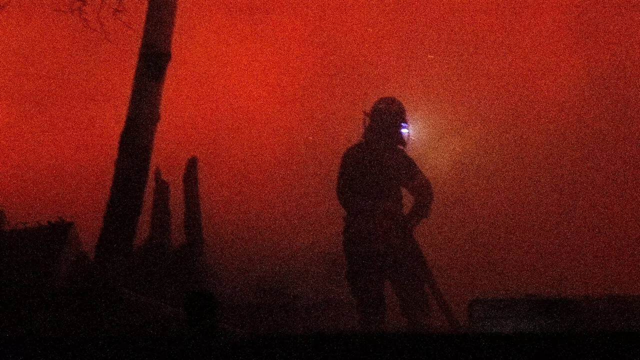 Nearly 1,000 structures destroyed in Colorado fire: Officials - Times ...