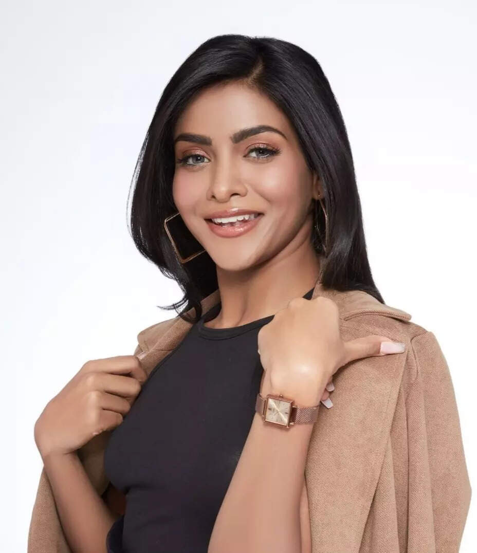 casio: Palomi Insan adds a stylish touch to her look with Casio