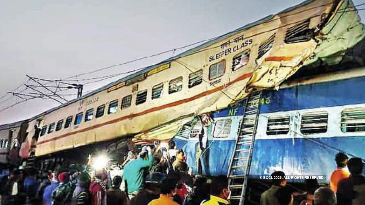 Bikaner Guwahati Express Accident: Guwahati-Bikaner Express derails ...