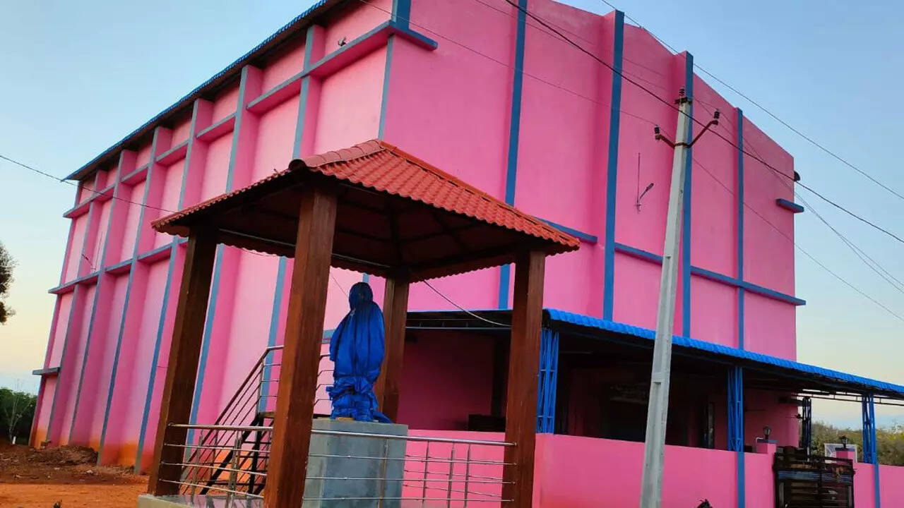 New Mini Stadium inaugurated at SATS chief village…